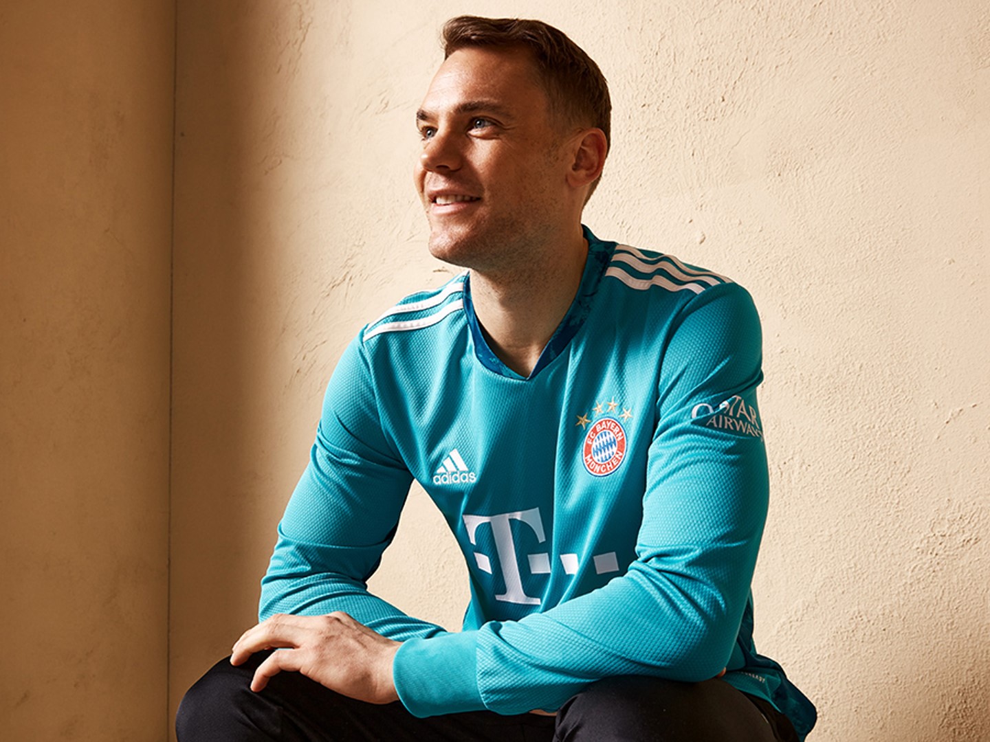 NEUER WEARS 20 21 FC BAYERN MUNICH HOME JERSEY
