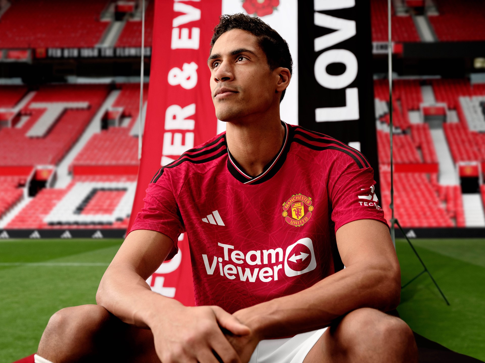 MUFC Home Kit Day Raphael Varane