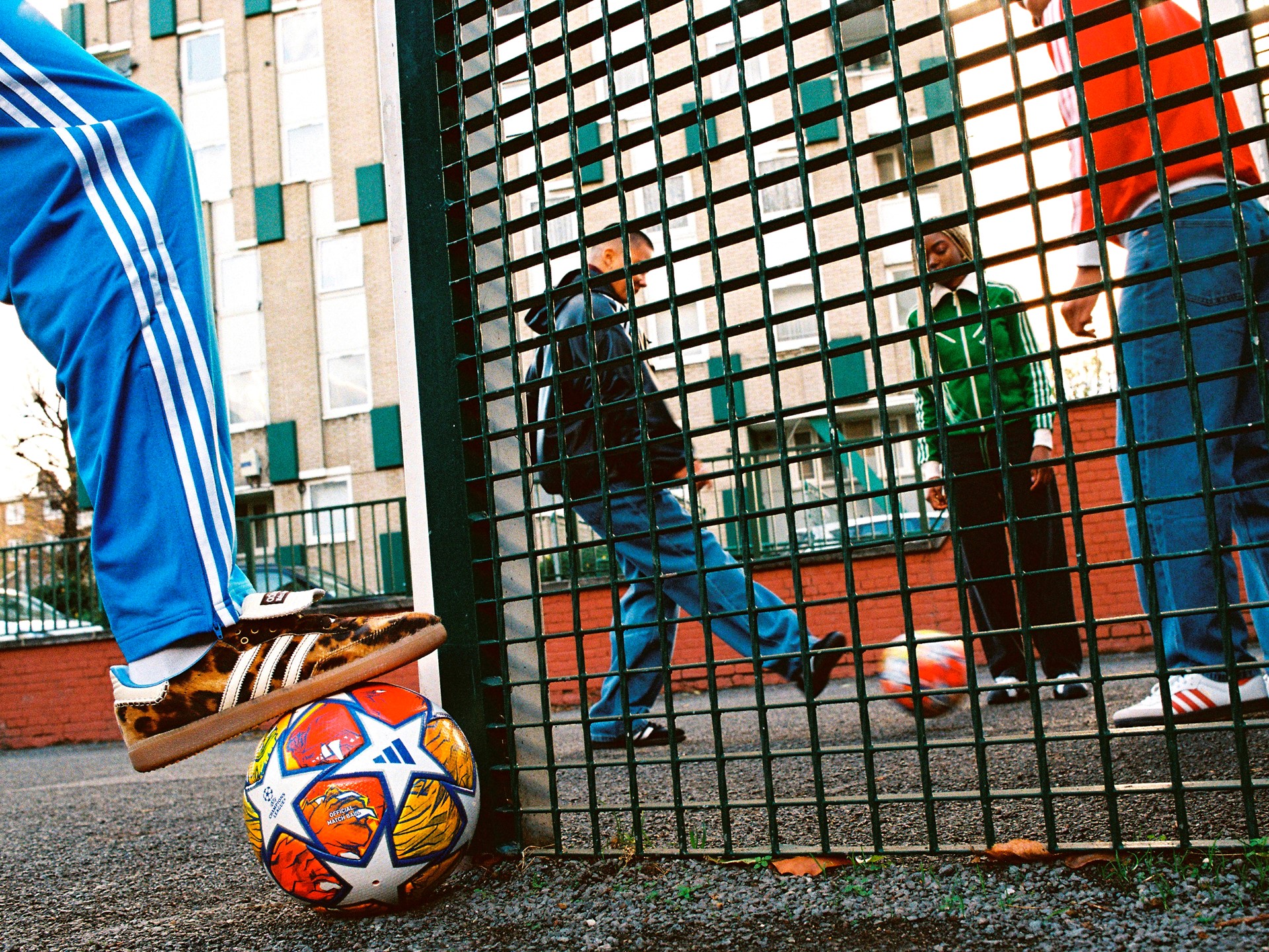 adidas - UCL Pro Ball London