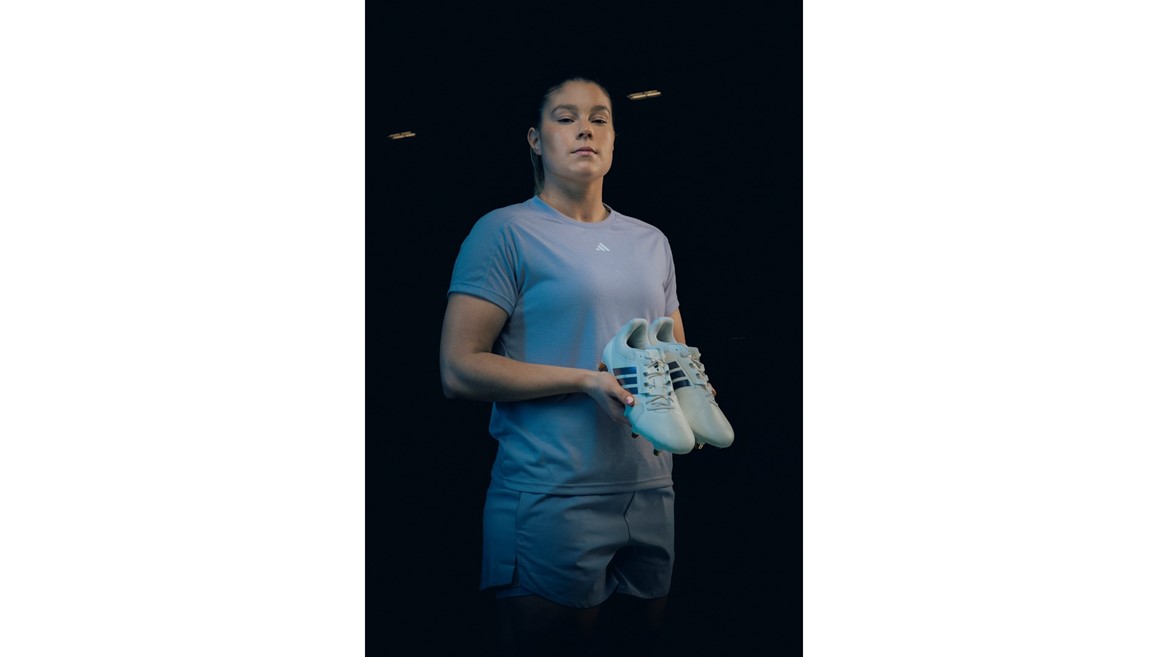 RS15 Avaglide Jess Breach