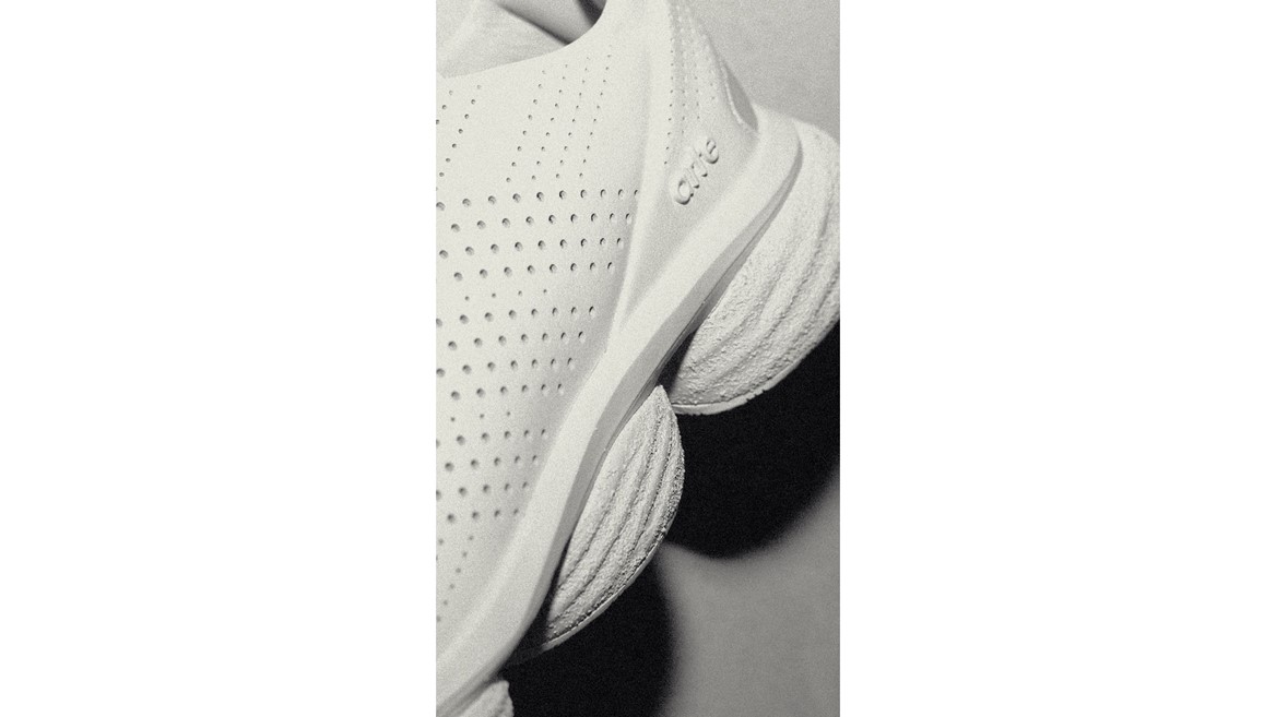 adidas Arte Lightblaze POD