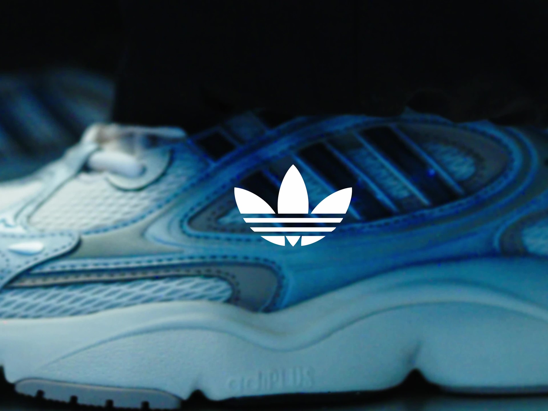 adidas Originals 2000 Running Collection