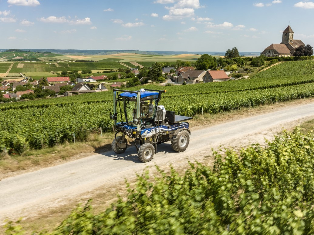 New Holland Straddle Tractor TE6 Range