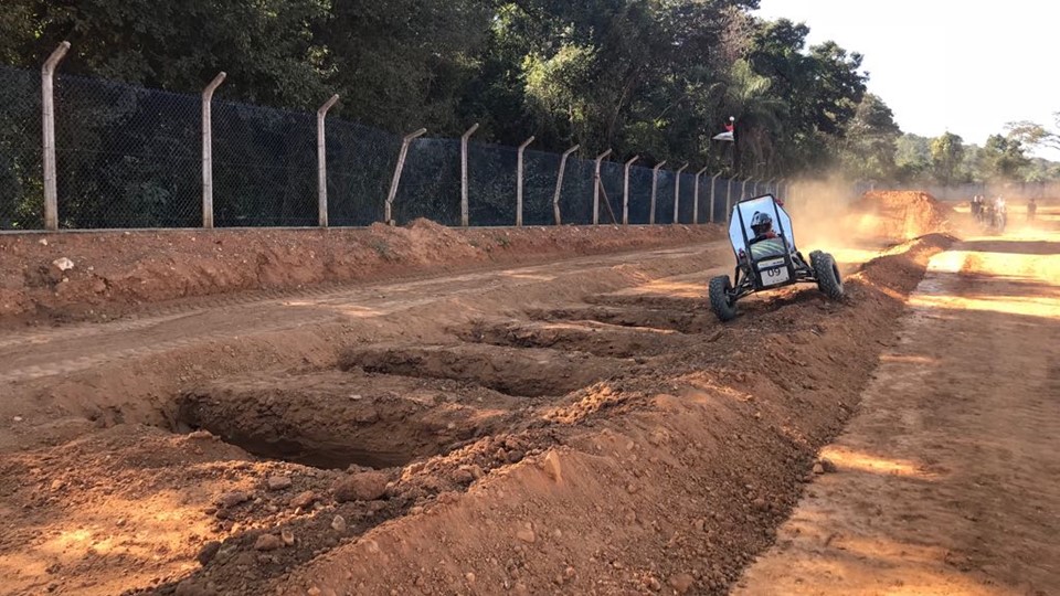 Equipe apoiada pela New Holland Construction é 1° lugar em provas da ...