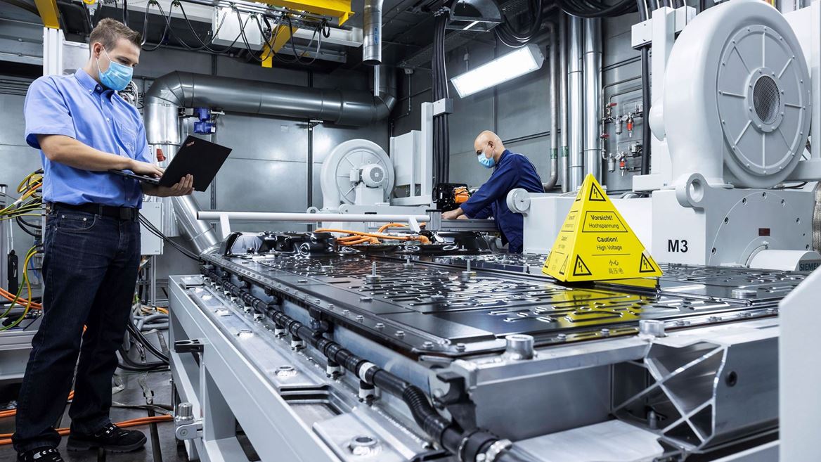 eATS test benches at the Mercedes-Benz Drive Systems Campus Untertürkheim