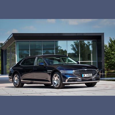 GENESIS G90 FLAGSHIP LAUNCHES IN EUROPE