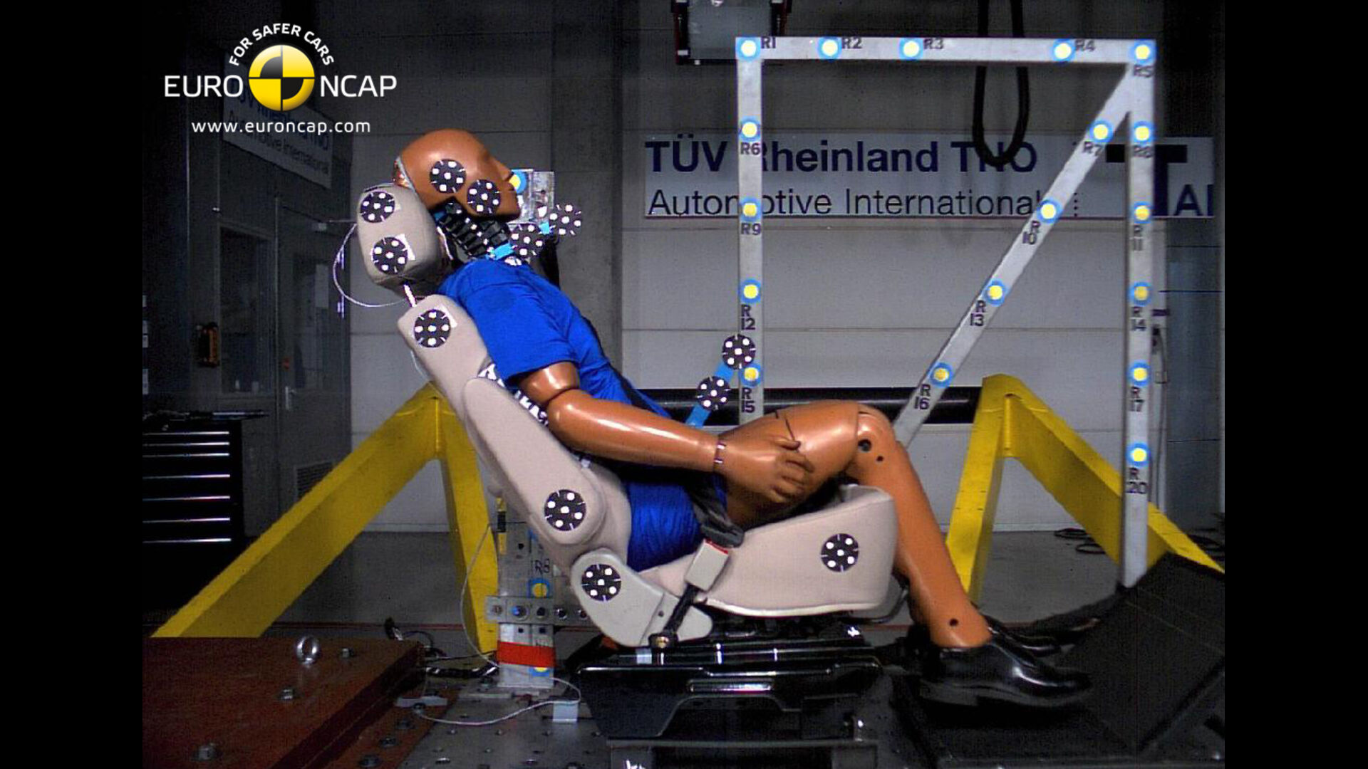 Landwind CV9 - Euro NCAP Results 2010