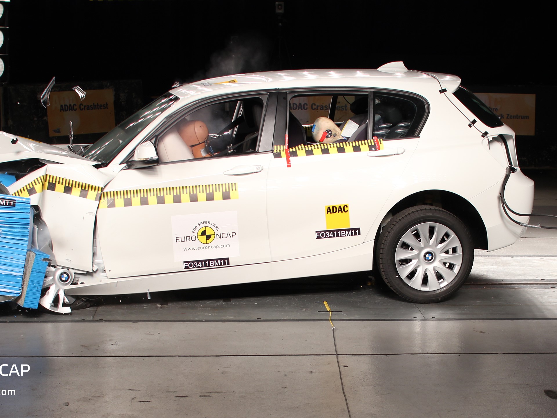 BMW 1 Series – Front crash test