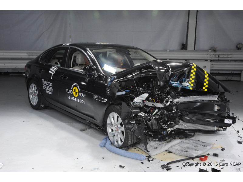 Jaguar XF - Frontal Offset Impact test 2015 - after crash