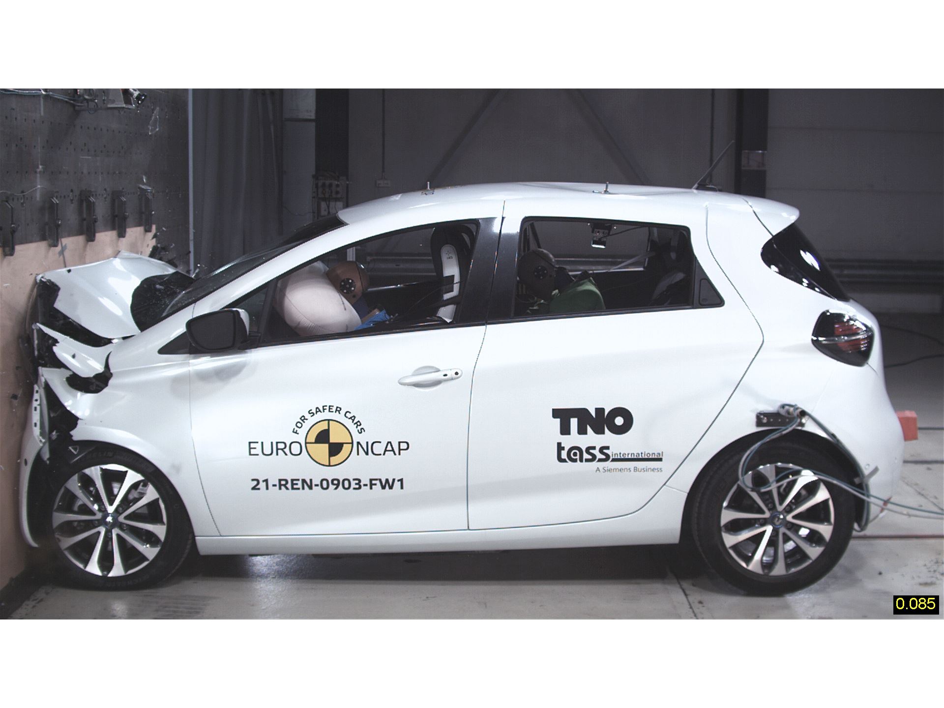 Renault ZOE - Full Width Rigid Barrier test 2021
