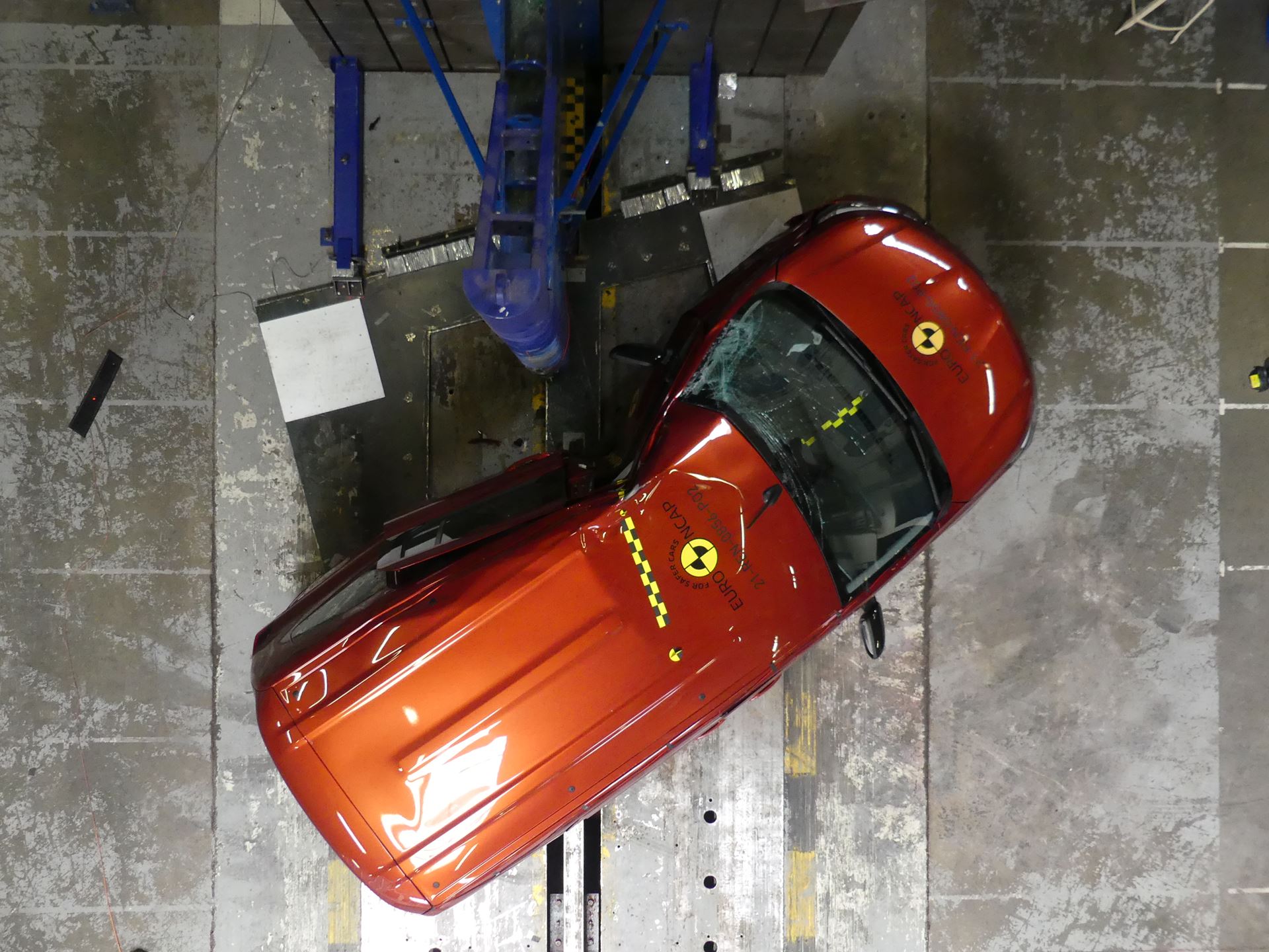 Renault Kangoo - Side Pole test 2021 - after crash