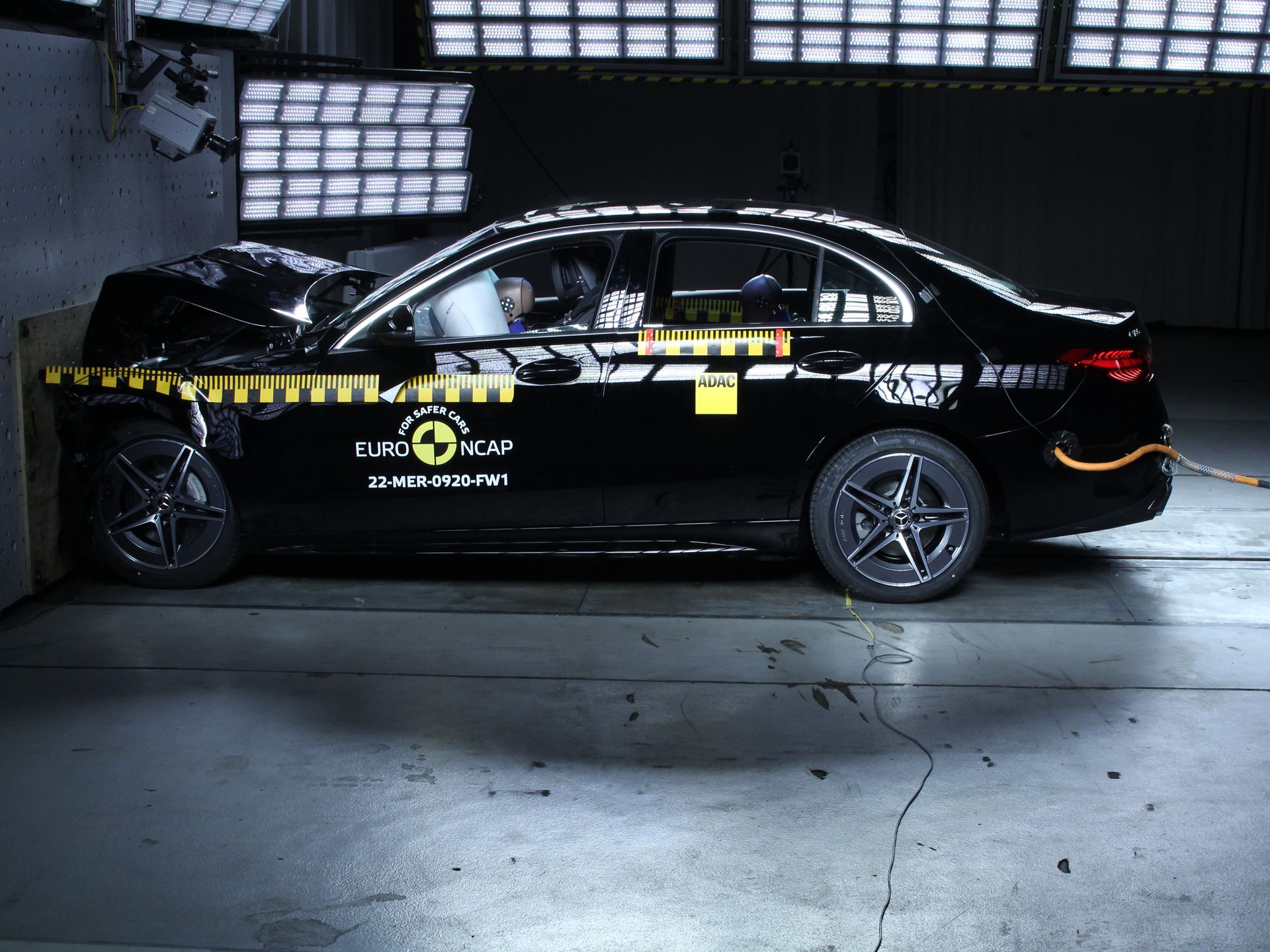 Mercedes-Benz C-Class - Full Width Rigid Barrier test 2022