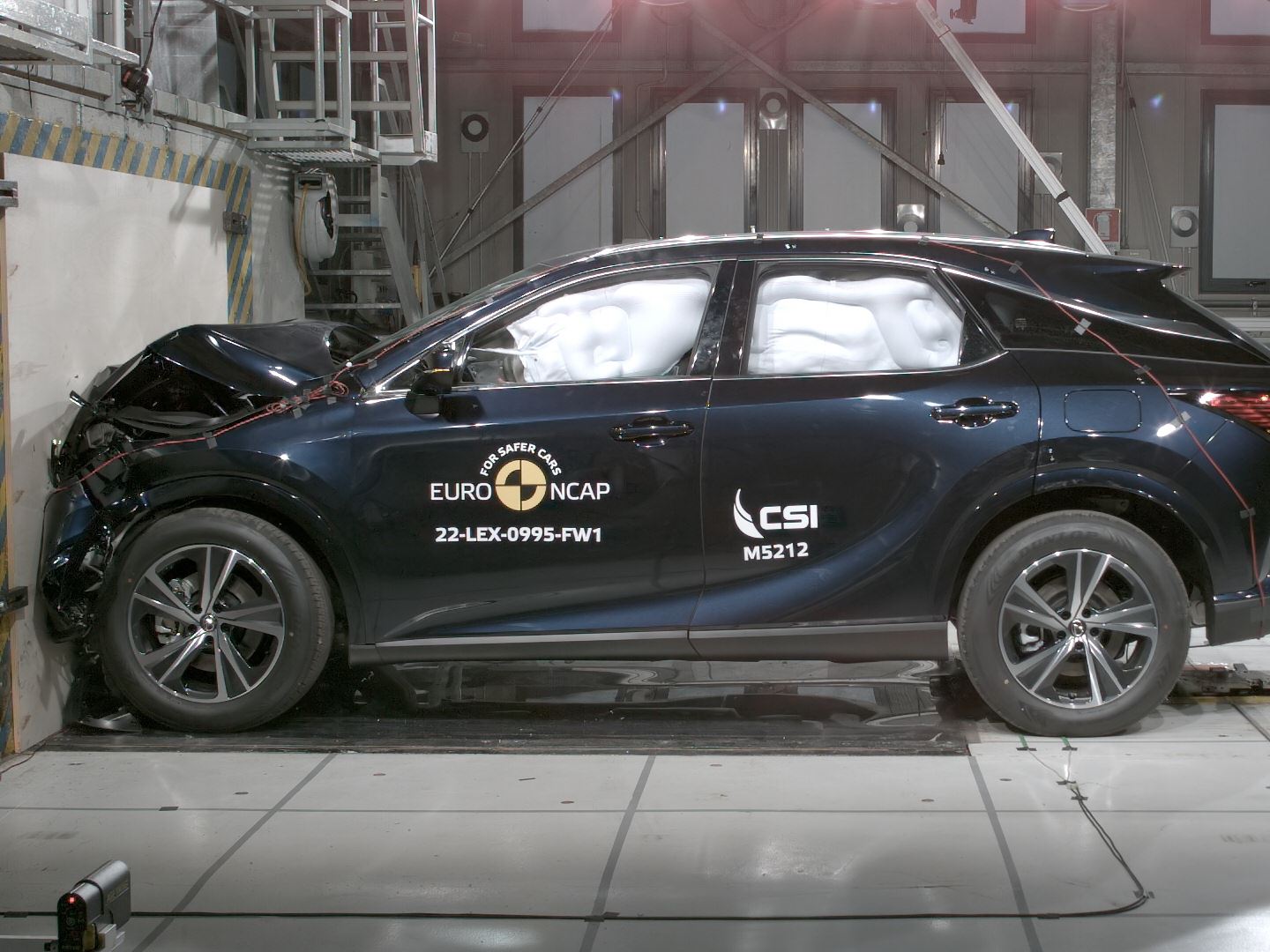 Lexus RX - Full Width Rigid Barrier test 2022