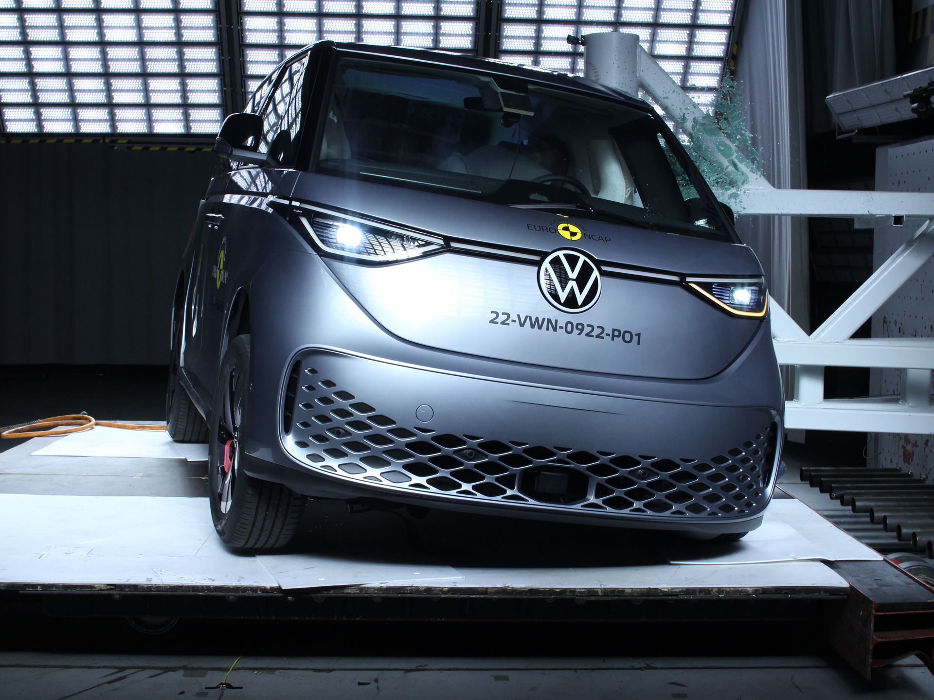 VW ID. Buzz - Side Pole test 2022