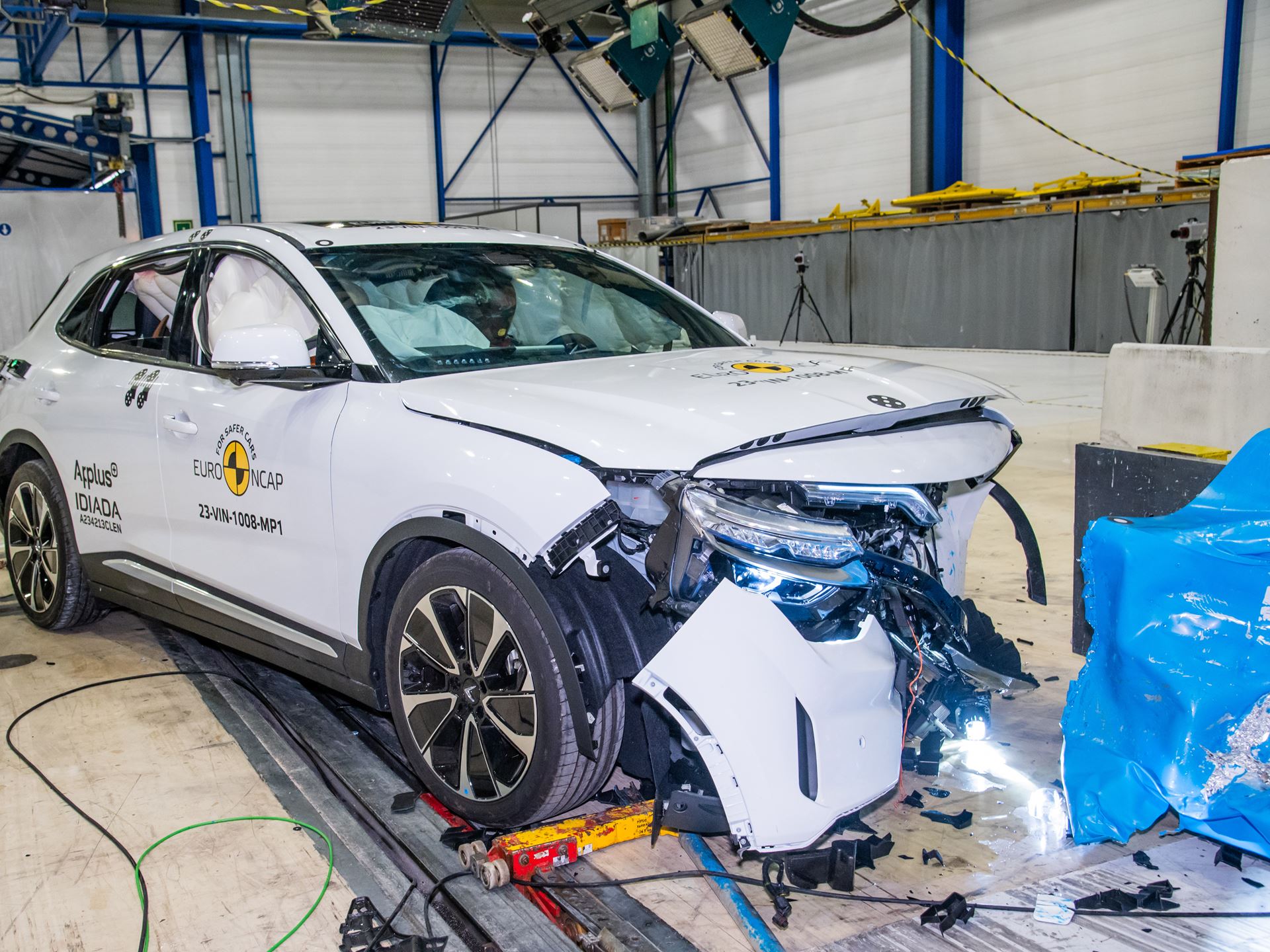 VinFast VF8 - Mobile Progressive Deformable Barrier test 2023 - after crash