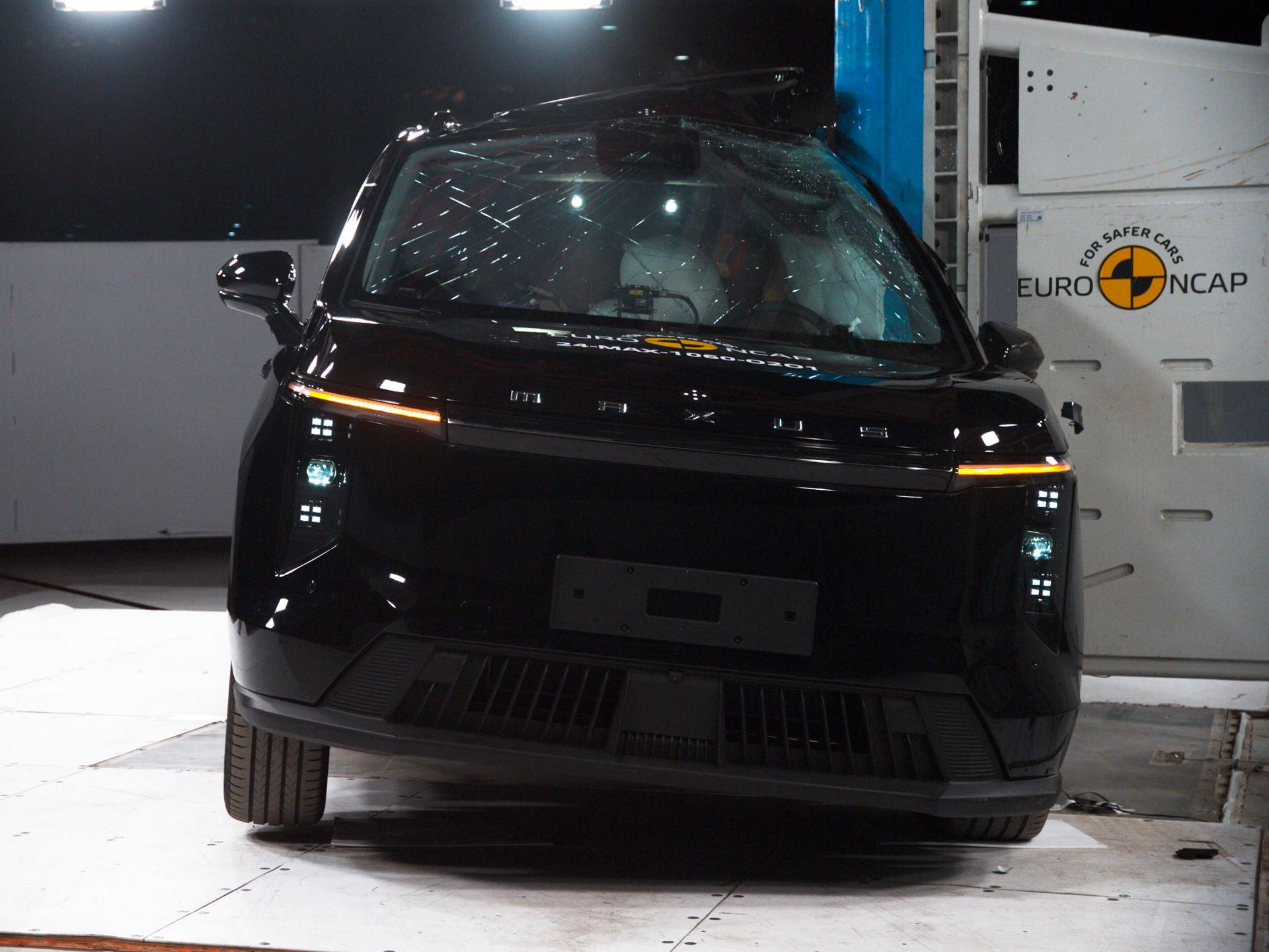 Maxus MIFA 7 - Side Pole test 2024