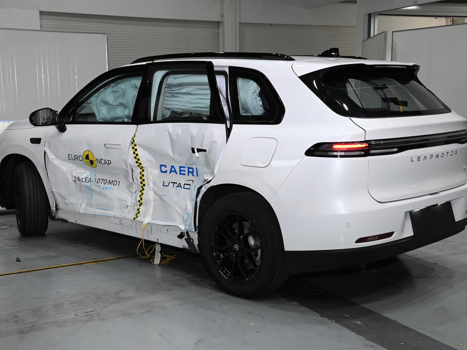 Leapmotor C10 - Side Mobile Barrier test 2024 - after crash