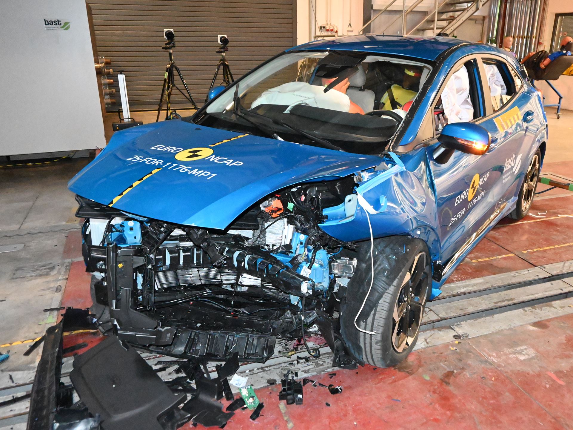 Ford Puma - Mobile Progressive Deformable Barrier test 2022 - after crash