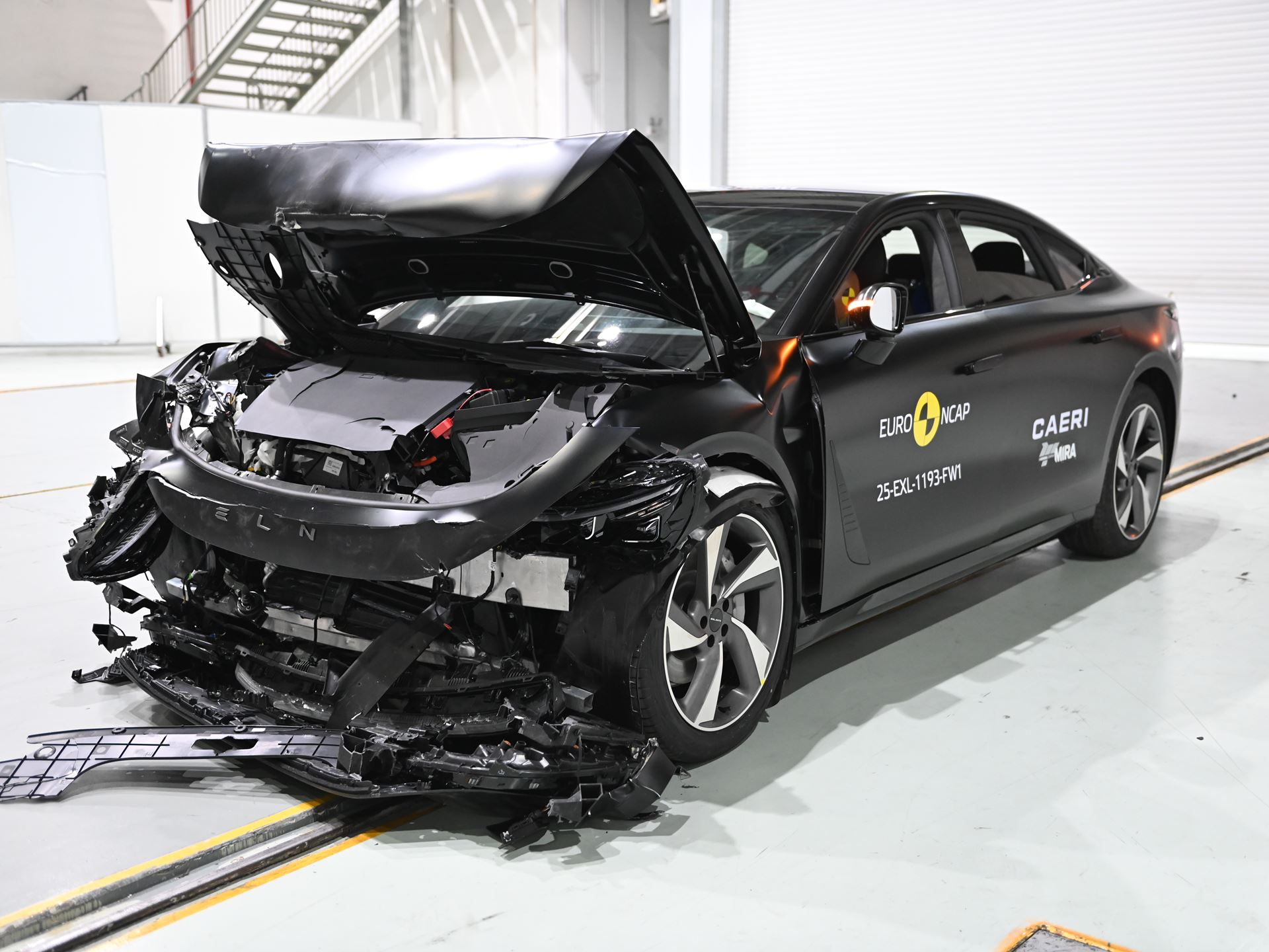 EXLANTIX ES - Full Width Rigid Barrier test 2025 - after crash