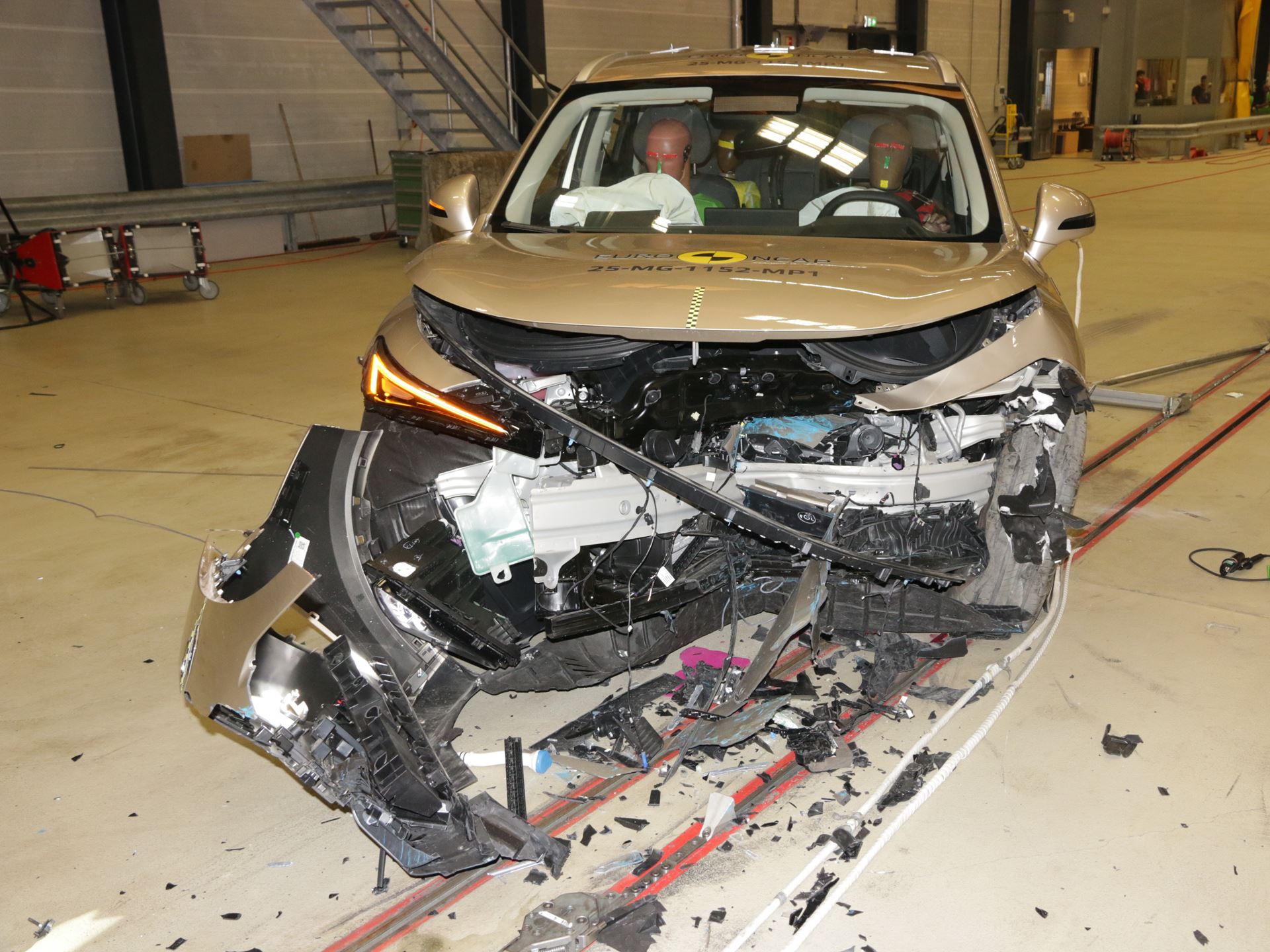 MG MGS6 EV - Mobile Progressive Deformable Barrier test 2025 - after crash