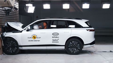 XPENG G9 - Full Width Rigid Barrier test 2023