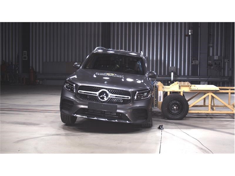 Euro NCAP Newsroom : Mercedes-Benz GLB - Side crash test 2019