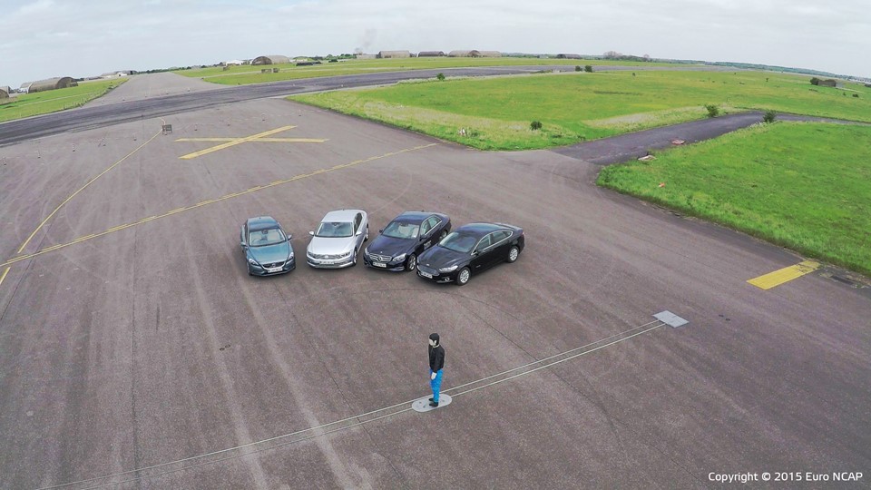 Adult dummy target for AEB pedestrian tests