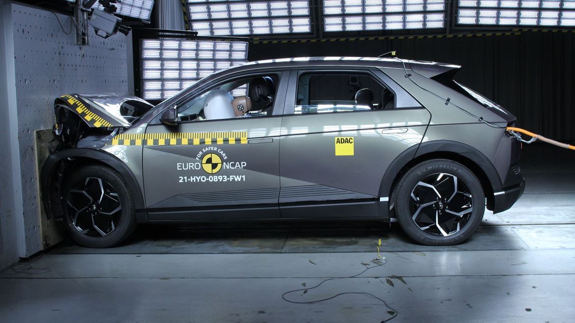 Hyundai IONIQ 5 - Full Width Rigid Barrier test 2021