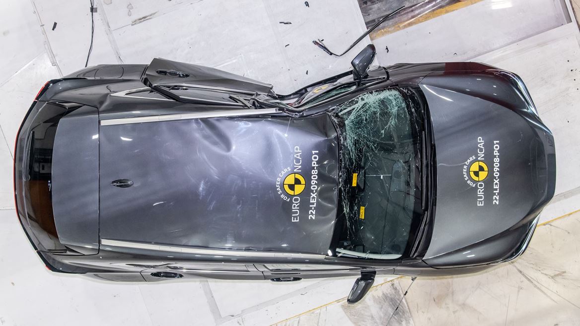 Lexus NX - Side Pole test 2022 - after crash