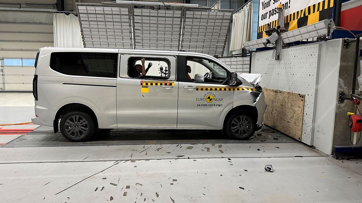 Ford Tourneo Custom - Full Width Rigid Barrier test 2024 - after crash