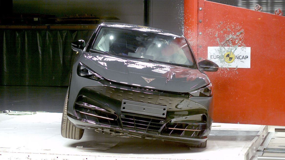 Cupra Tavascan - Side Pole test 2024