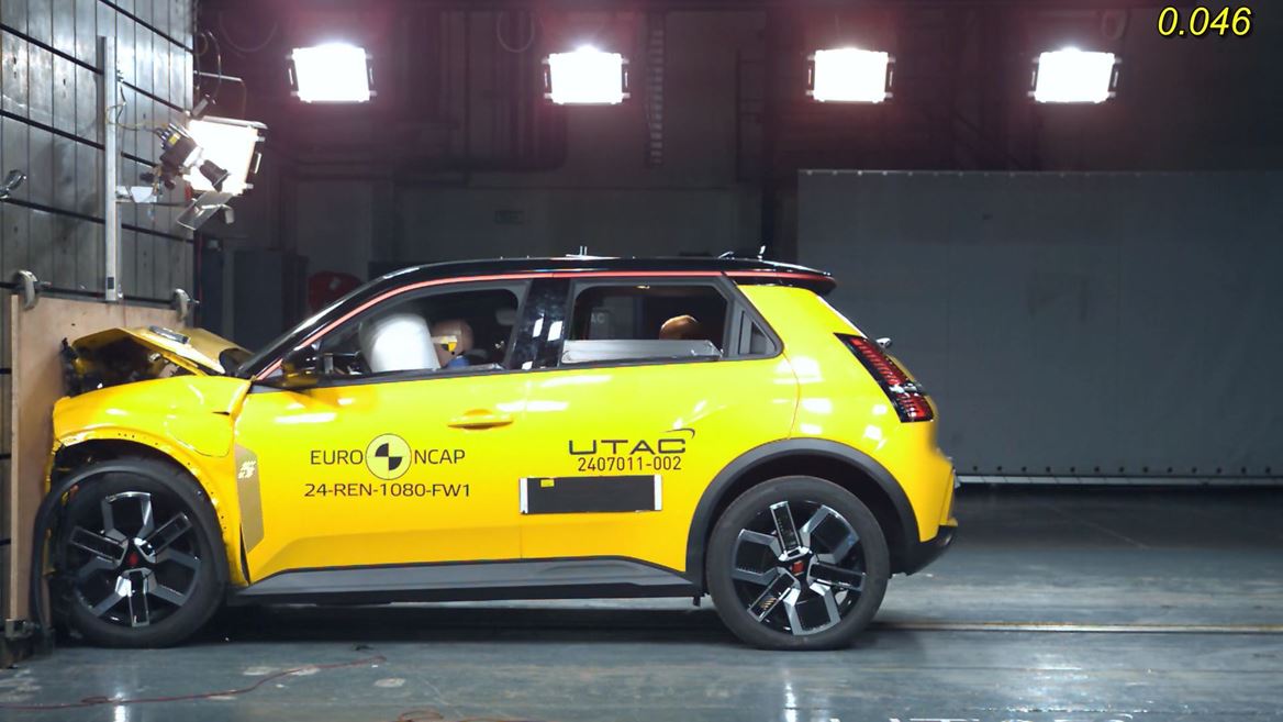 Renault 5 - Full Width Rigid Barrier test 2024