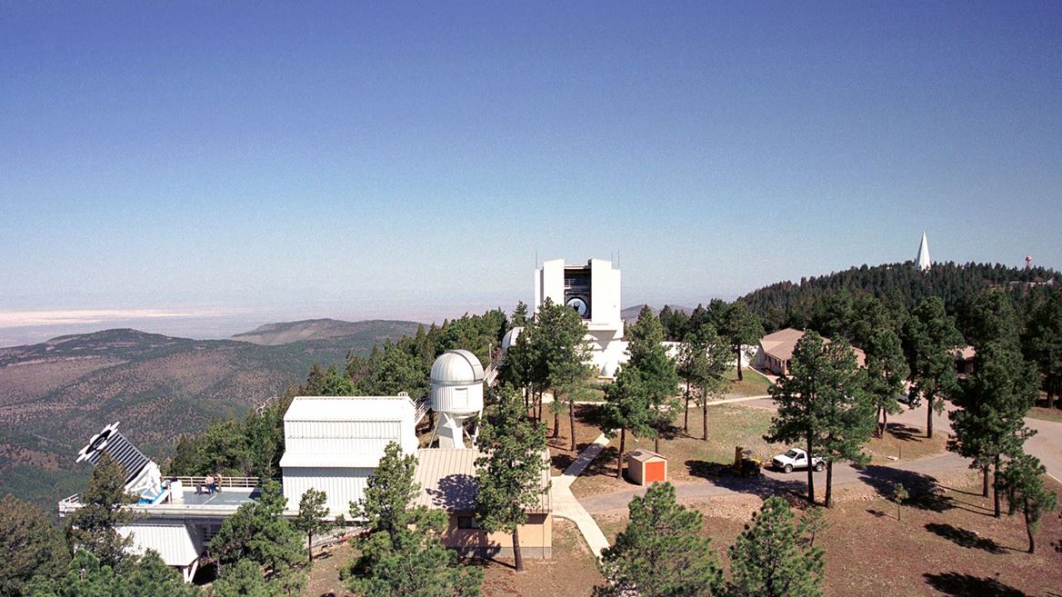 1251394153_fullres_apache_point_cw