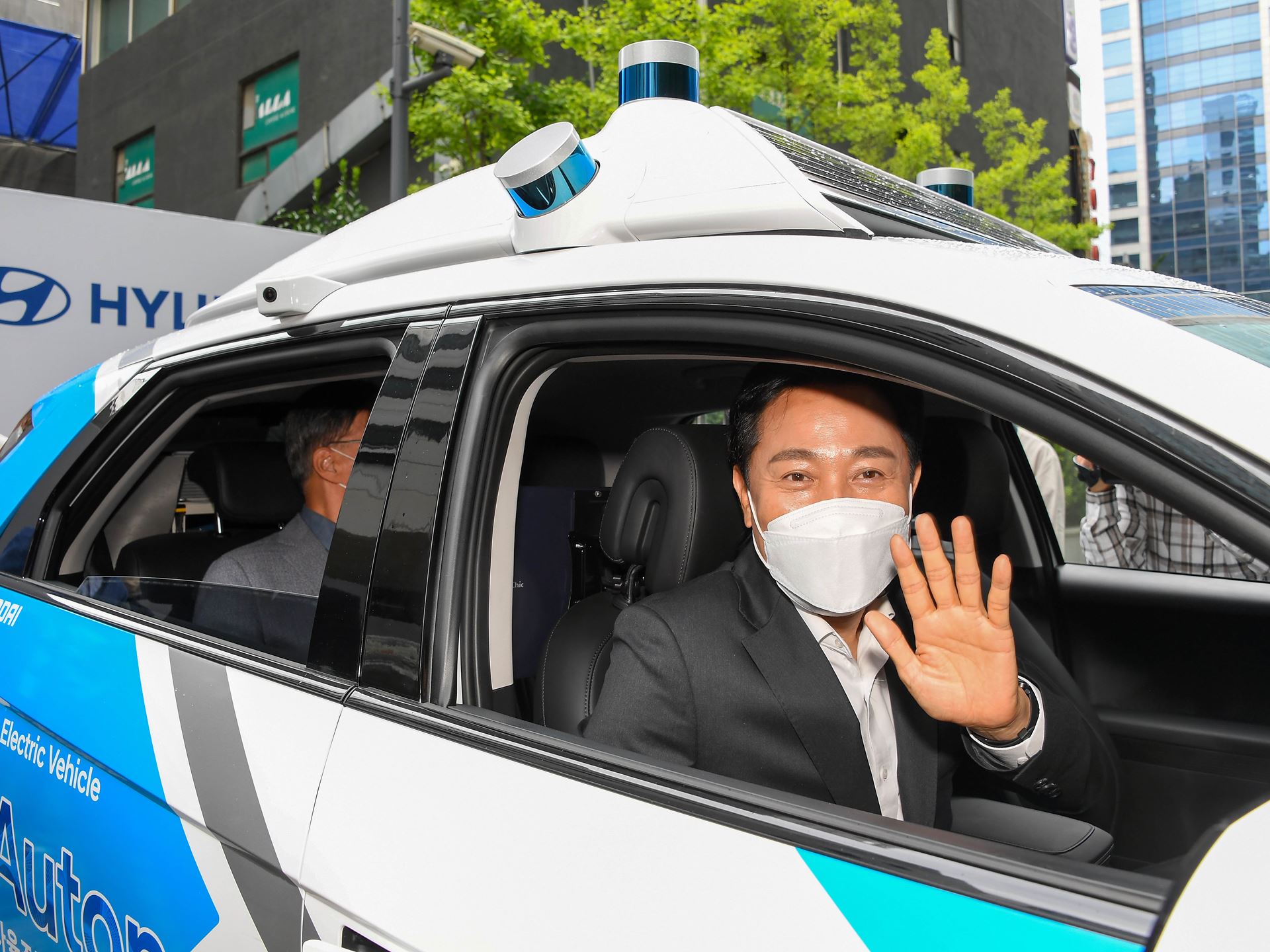 Hyundai Motor Group to Pilot Autonomous Car-hailing RoboRide Service in ...