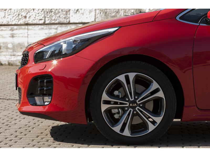Kia Global Media Center : Cee'd GT (Details) 1