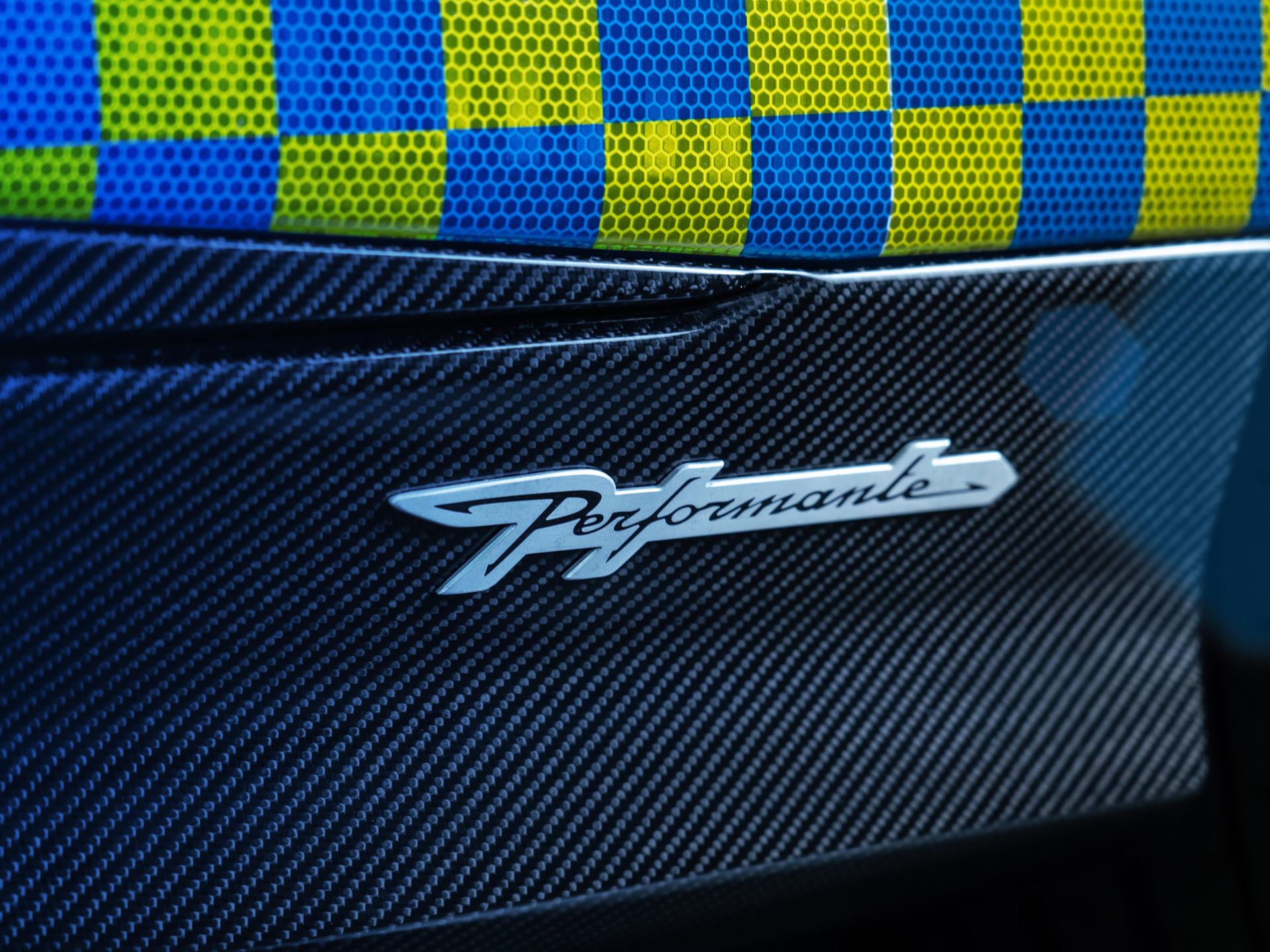 Urus Polizia Logo Performante