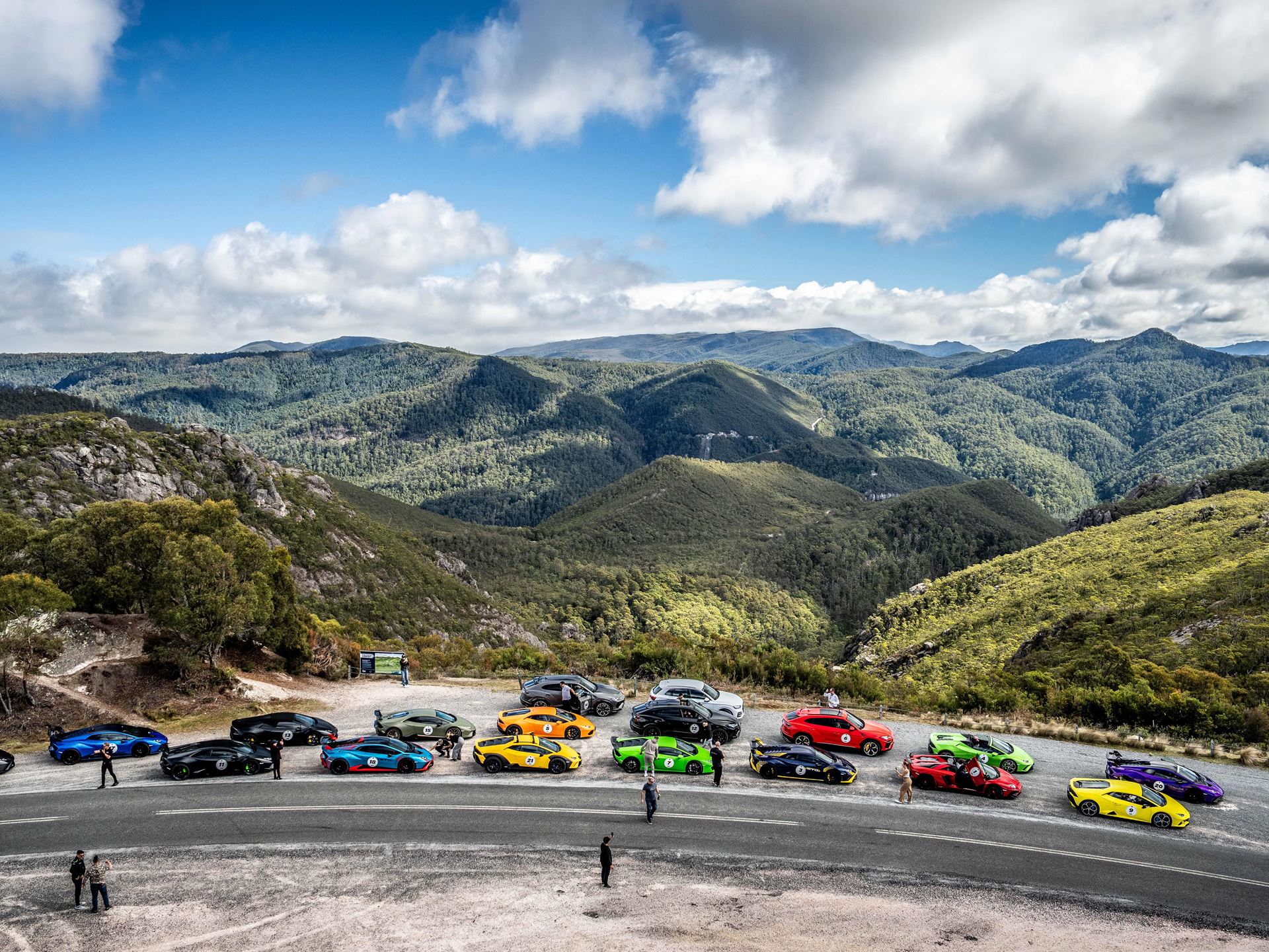 Lamborghini Esperienza Giro Oceania roars into the Apple Isle