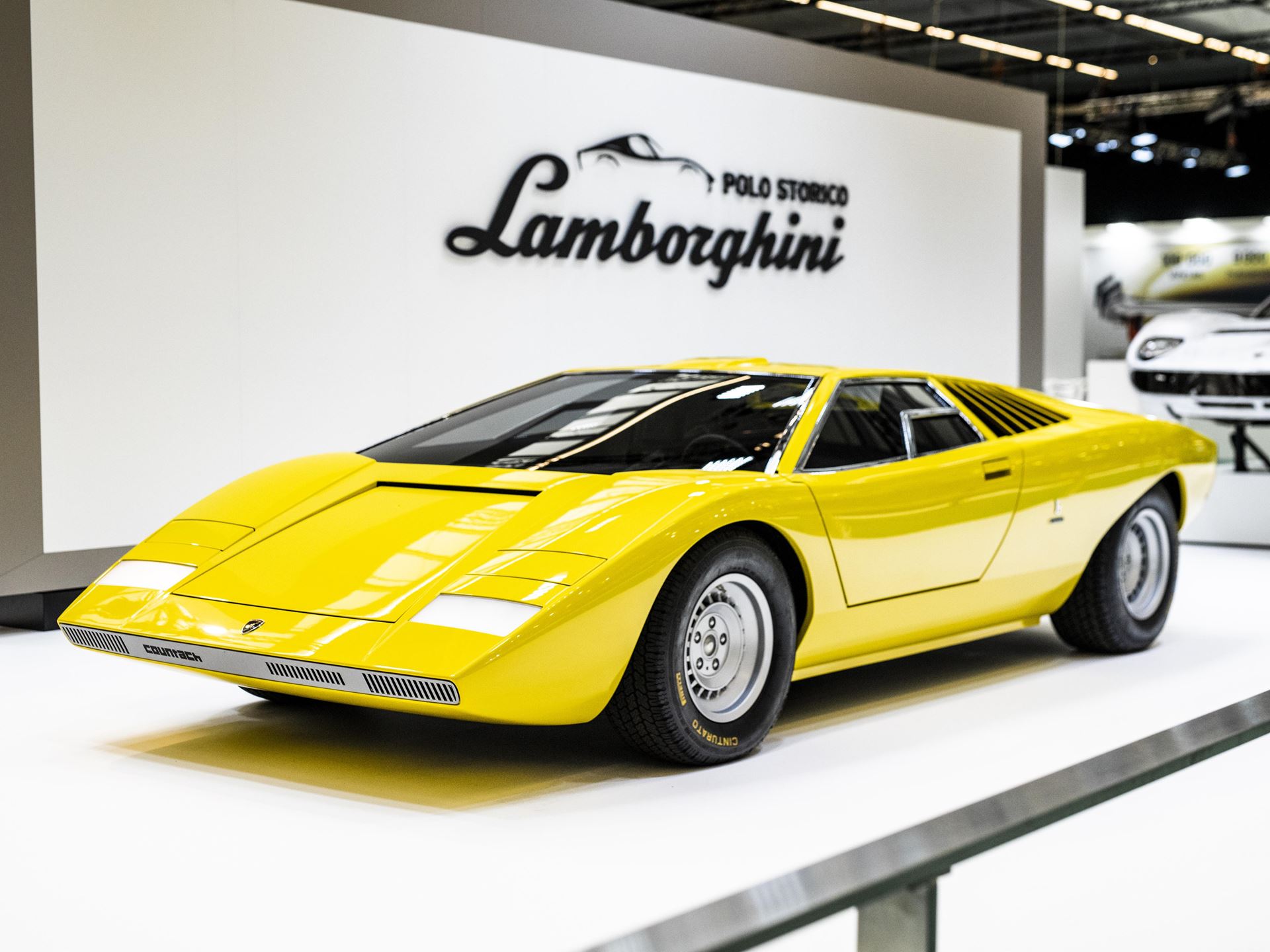 Countach LP500 reconstraction